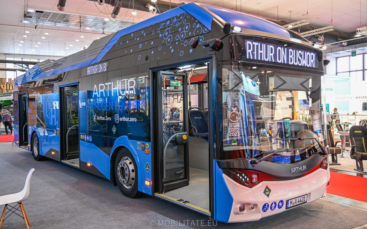 Busworld 2023 – Autobuzul cu hidrogen Arthur vine ca o platformă ...
